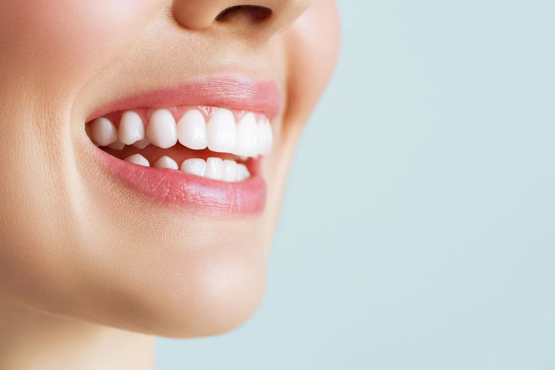 Hollywood Smile - Şafak Kantekin